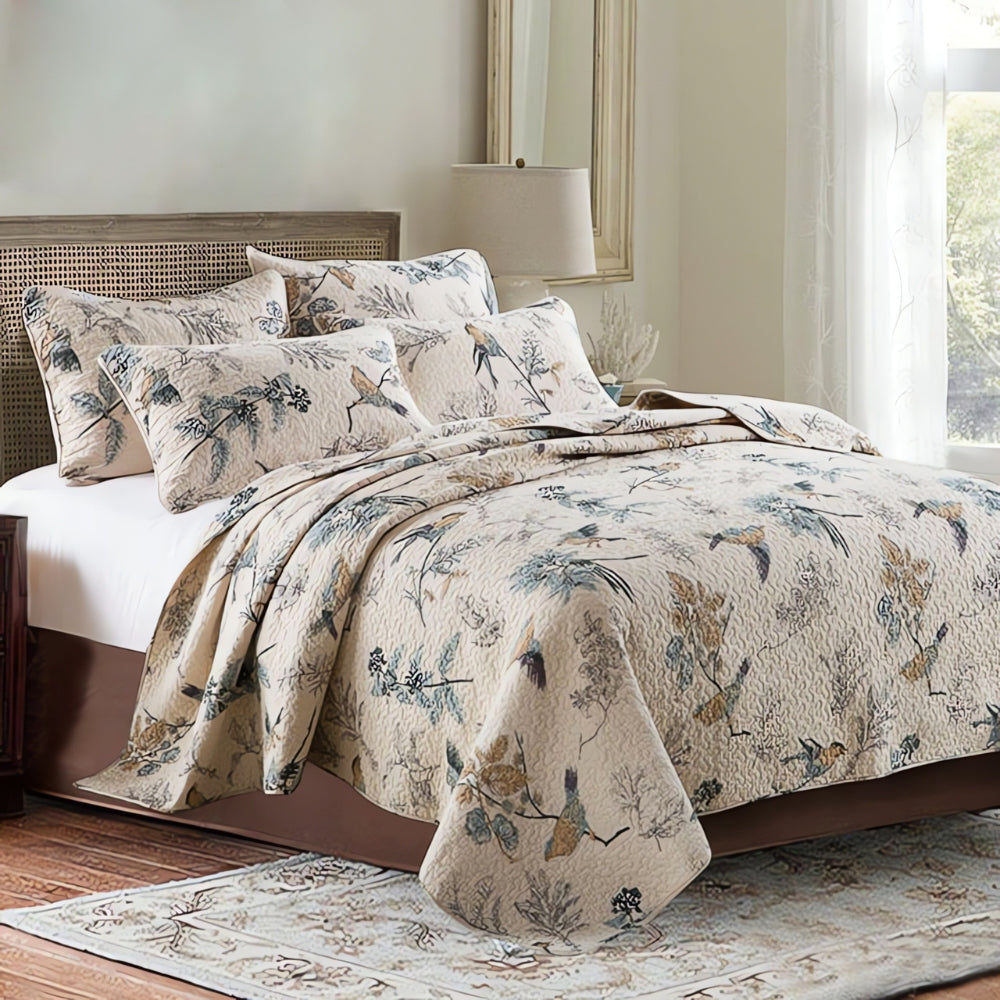 Elegant Floral Coverlet – Casa & Beyond.