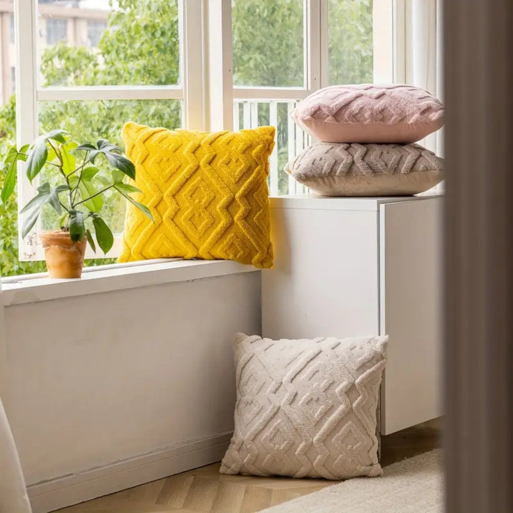 Fuzzy Diamond Pattern Cushion Cover – Casa & Beyond.